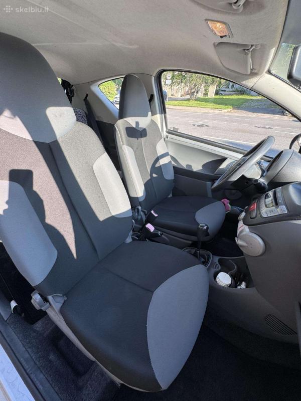 Pelēks Citroen C1 2006 Klaipėda, ar dzinēja tilpumu 1.00 L un nobraukumu 104 tūkst. km par 1390 €, foto 7 vietnē AUTOMOTO.COM.LV