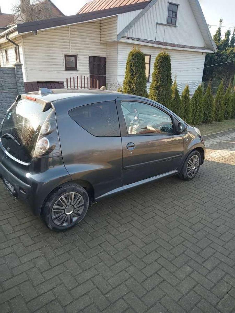 Pelēks Citroen C1 2007 Viļņa, ar dzinēja tilpumu 0.00 L un nobraukumu 282 tūkst. km par 750 €, foto 8 vietnē AUTOMOTO.COM.LV