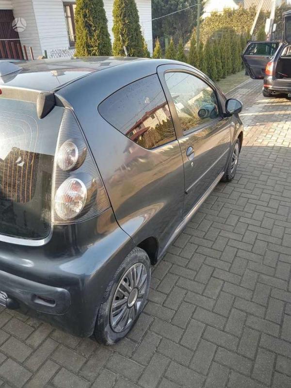 Pelēks Citroen C1 2007 Viļņa, ar dzinēja tilpumu 1.40 L un nobraukumu 282 tūkst. km par 750 €, foto 2 vietnē AUTOMOTO.COM.LV