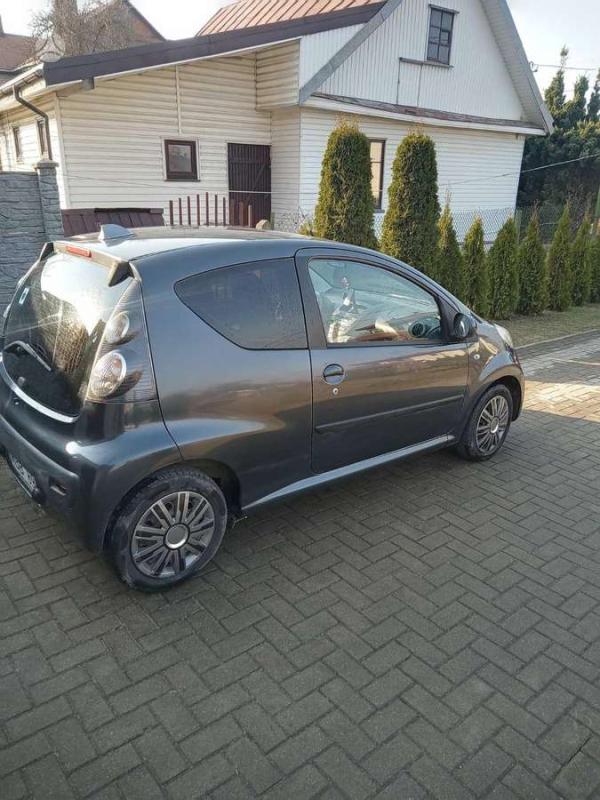 Pelēks Citroen C1 2007 Viļņa, ar dzinēja tilpumu 1.40 L un nobraukumu 282 tūkst. km par 750 €, foto 7 vietnē AUTOMOTO.COM.LV