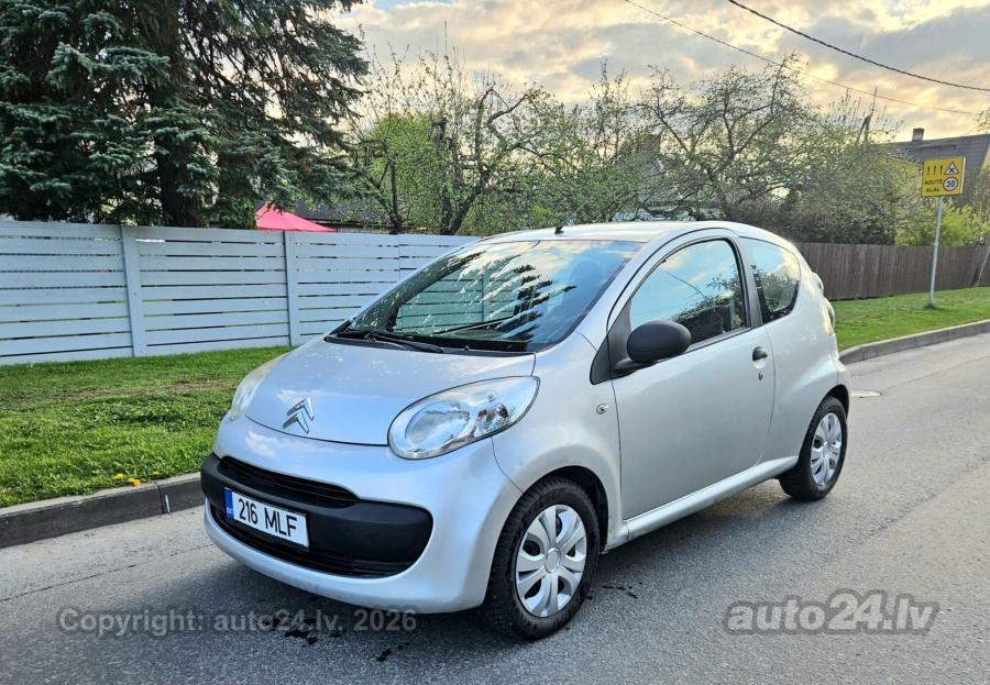 Pelēks Citroen C1 2008 Tallina, ar dzinēja tilpumu 1.00 L un nobraukumu 294 tūkst. km par 590 €, foto 1 vietnē AUTOMOTO.COM.LV