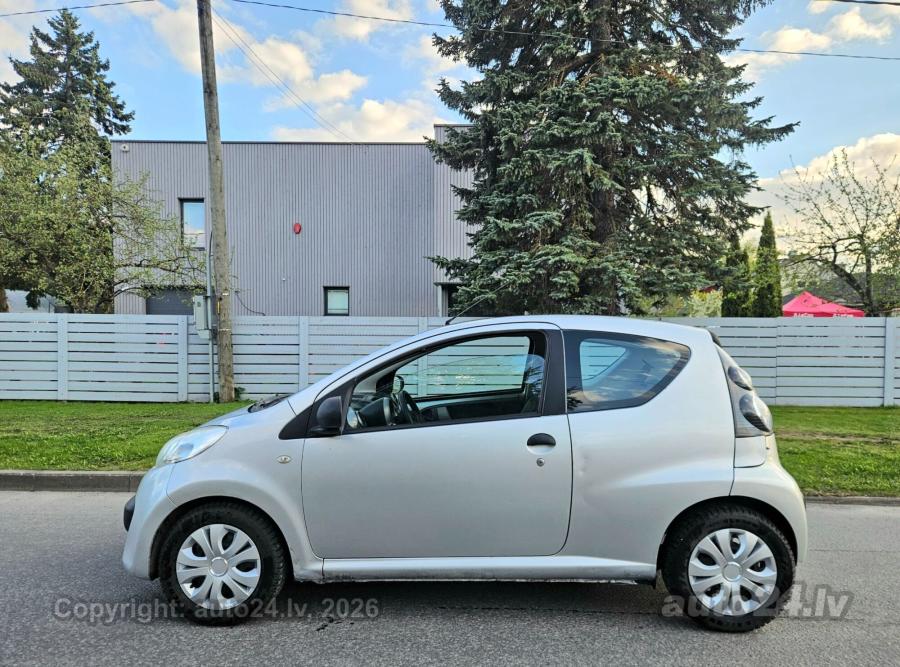 Pelēks Citroen C1 2008 Tallina, ar dzinēja tilpumu 1.00 L un nobraukumu 294 tūkst. km par 590 €, foto 3 vietnē AUTOMOTO.COM.LV