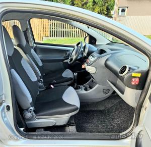 Pelēks Citroen C1 2008 Tallina, ar dzinēja tilpumu 1.00 L un nobraukumu 294 tūkst. km par 590 €, foto 8 vietnē AUTOMOTO.COM.LV