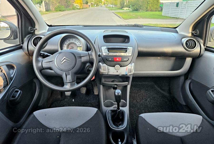 Pelēks Citroen C1 2008 Tallina, ar dzinēja tilpumu 1.00 L un nobraukumu 294 tūkst. km par 590 €, foto 9 vietnē AUTOMOTO.COM.LV