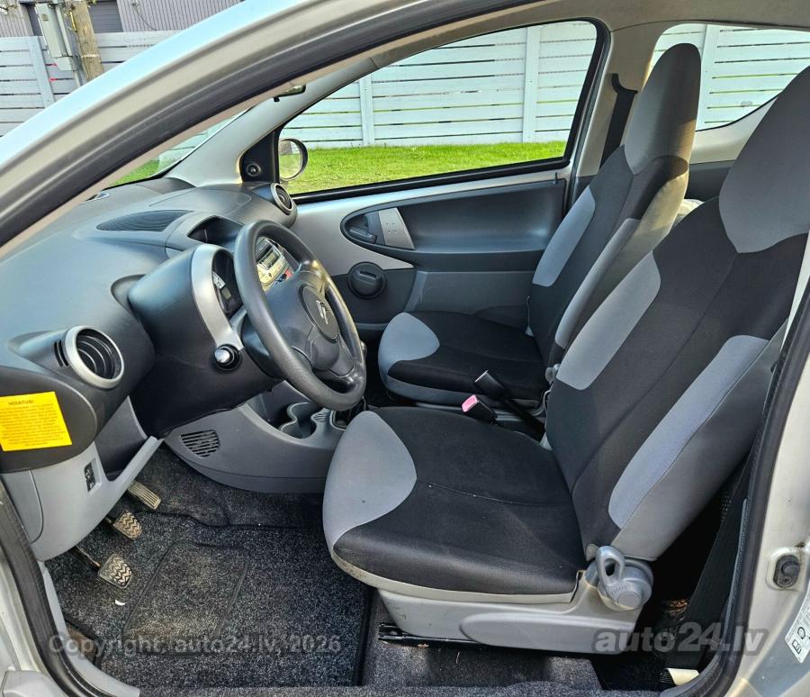 Pelēks Citroen C1 2008 Tallina, ar dzinēja tilpumu 1.00 L un nobraukumu 294 tūkst. km par 590 €, foto 10 vietnē AUTOMOTO.COM.LV