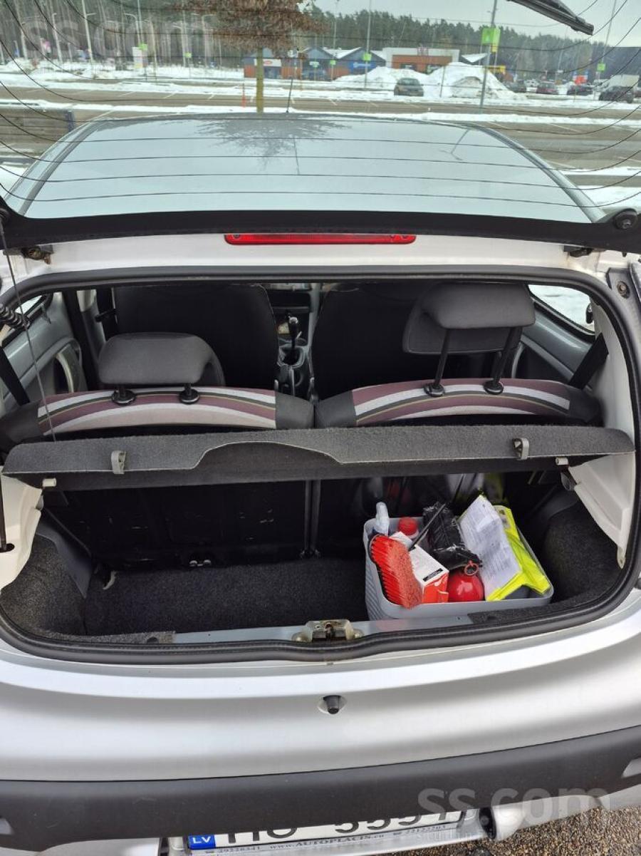 Citroen C1 2011 Rīga, ar dzinēja tilpumu 1.00 L un nobraukumu 223 tūkst. km par 1650 €, foto 12 vietnē AUTOMOTO.COM.LV