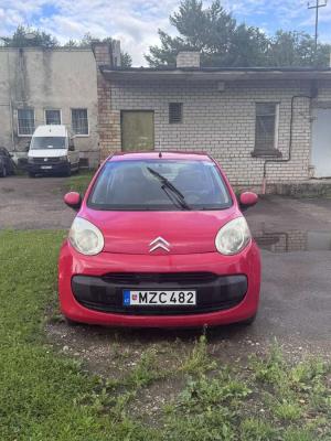 Sarkans Citroen C1 2008 Kėdainiai, ar dzinēja tilpumu 1.00 L un nobraukumu 155 tūkst. km par 450 €, foto  vietnē AUTOMOTO.COM.LV