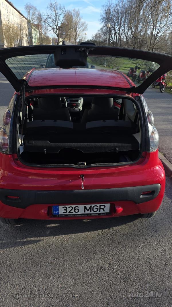Sarkans Citroen C1 2006 Tallina, ar dzinēja tilpumu 1.00 L un nobraukumu 125 tūkst. km par 1800 €, foto 4 vietnē AUTOMOTO.COM.LV