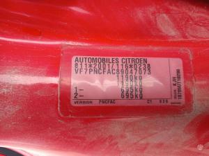Red Citroen C1 2006 in Marijampole, with an engine capacity of 1.00 L and mileage of 167 thousand km for 999 €, photo 12 on AUTOMOTO.COM.LV