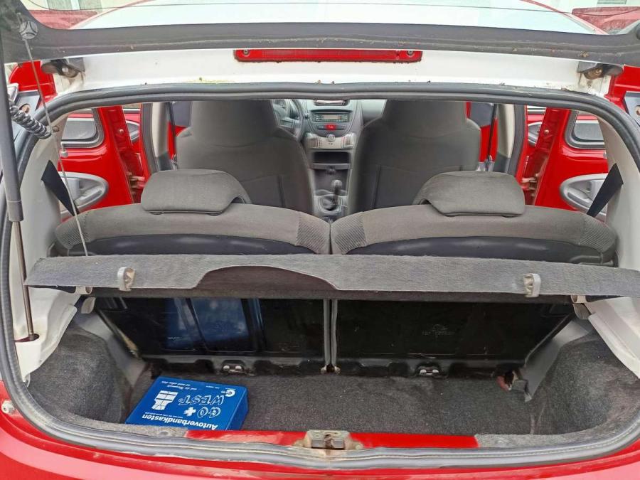 Red Citroen C1 2006 in Marijampole, with an engine capacity of 1.00 L and mileage of 167 thousand km for 999 €, photo 13 on AUTOMOTO.COM.LV