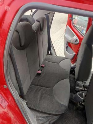 Red Citroen C1 2006 in Marijampole, with an engine capacity of 1.00 L and mileage of 167 thousand km for 999 €, photo 15 on AUTOMOTO.COM.LV