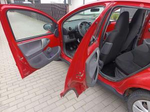 Red Citroen C1 2006 in Marijampole, with an engine capacity of 1.00 L and mileage of 167 thousand km for 999 €, photo 19 on AUTOMOTO.COM.LV