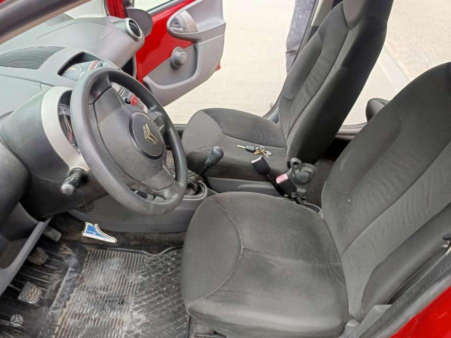 Red Citroen C1 2006 in Marijampole, with an engine capacity of 1.00 L and mileage of 167 thousand km for 999 €, photo 20 on AUTOMOTO.COM.LV