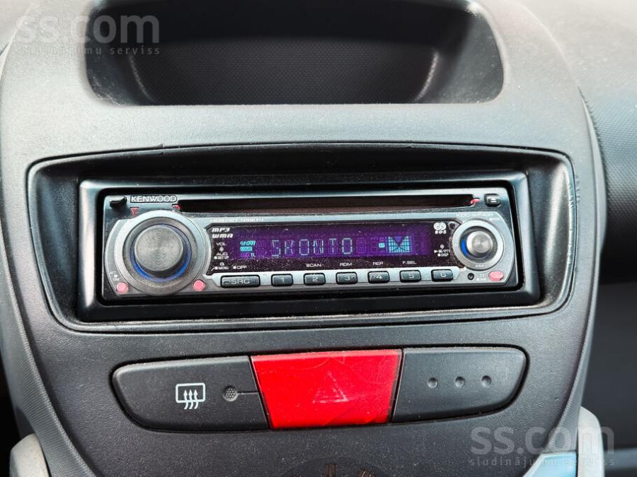 Sarkans Citroen C1 2007 Rīga, ar dzinēja tilpumu 1.00 L un nobraukumu 178 tūkst. km par 1350 €, foto 13 vietnē AUTOMOTO.COM.LV
