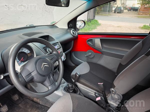 Ситроен С1 2007 в Рига на AUTOMOTO.COM.LV Красный Ситроен С1 2007 в Рига, объемом двигателя 1.00 л и пробегом 178 тыс. км за 1350 €, фото 8 на AUTOMOTO.COM.LV