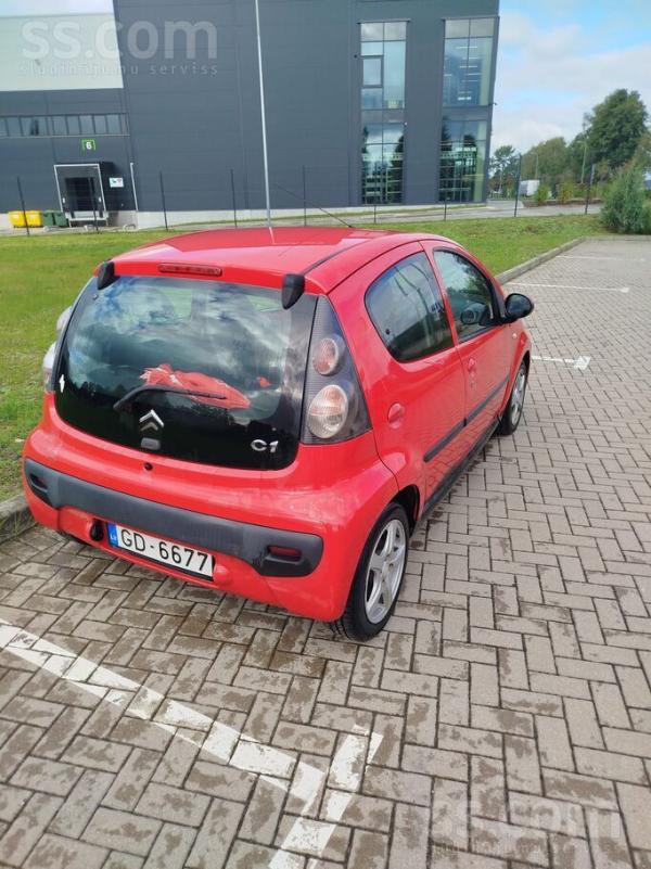 Red Citroen C1 2008 in Riga, with an engine capacity of 1.00 L and mileage of 0 thousand km for 700 €, photo 3 on AUTOMOTO.COM.LV