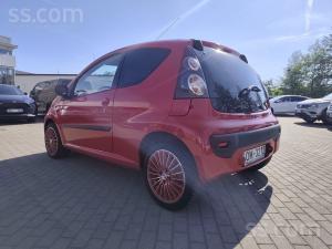 Sarkans Citroen C1 2008 Liepāja, ar dzinēja tilpumu 1.00 L un nobraukumu 177 tūkst. km par 2250 €, foto 4 vietnē AUTOMOTO.COM.LV