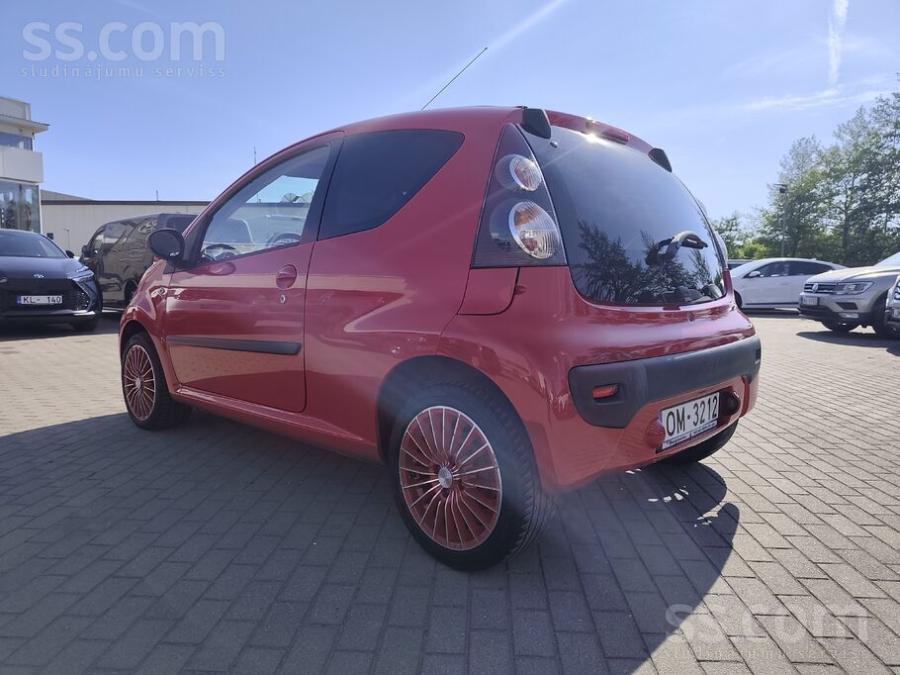 Sarkans Citroen C1 2008 Liepāja, ar dzinēja tilpumu 1.00 L un nobraukumu 177 tūkst. km par 2250 €, foto 4 vietnē AUTOMOTO.COM.LV