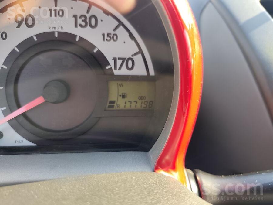 Sarkans Citroen C1 2008 Liepāja, ar dzinēja tilpumu 1.00 L un nobraukumu 177 tūkst. km par 2250 €, foto 13 vietnē AUTOMOTO.COM.LV