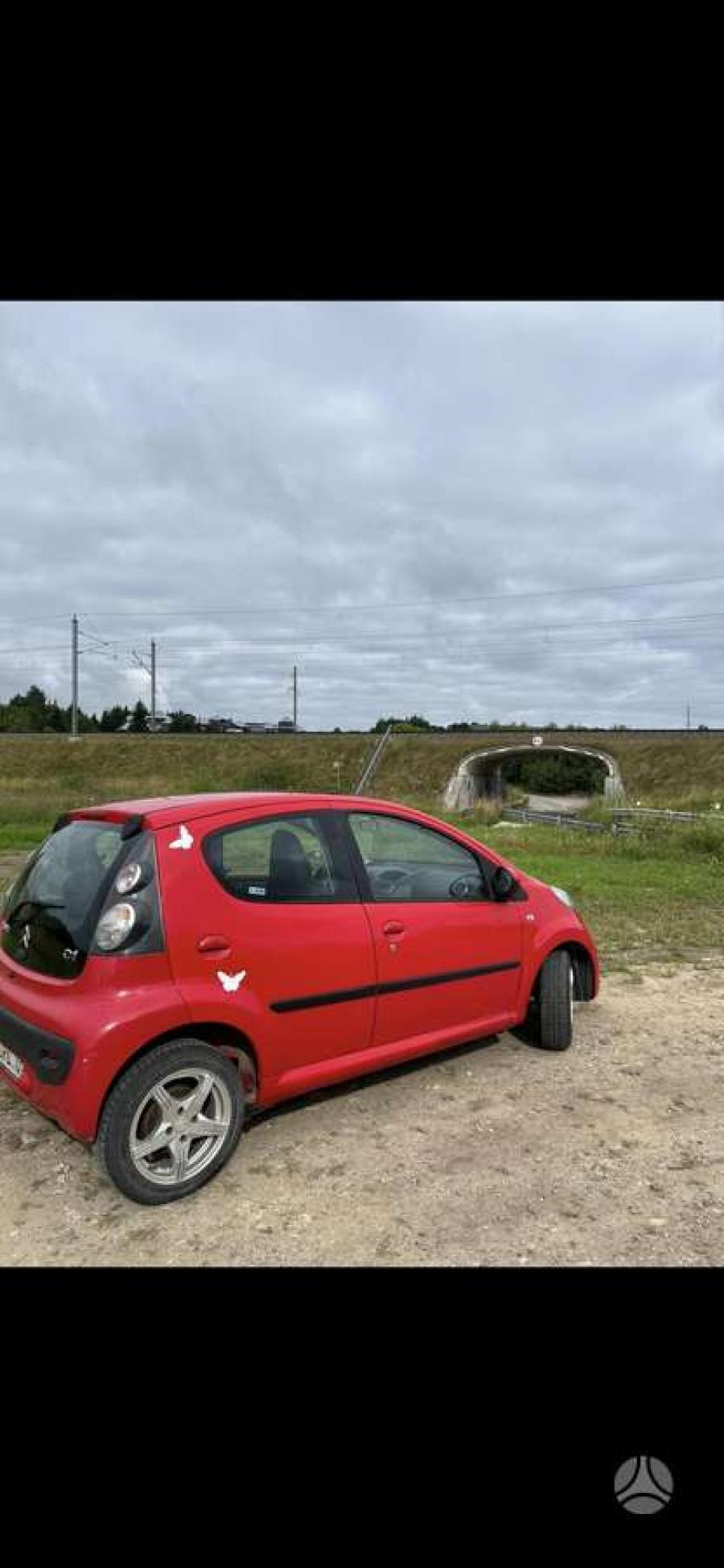 Red Citroen C1 2008 in Vilnius, with an engine capacity of 1.00 L and mileage of 95 thousand km for 2500 €, photo 7 on AUTOMOTO.COM.LV