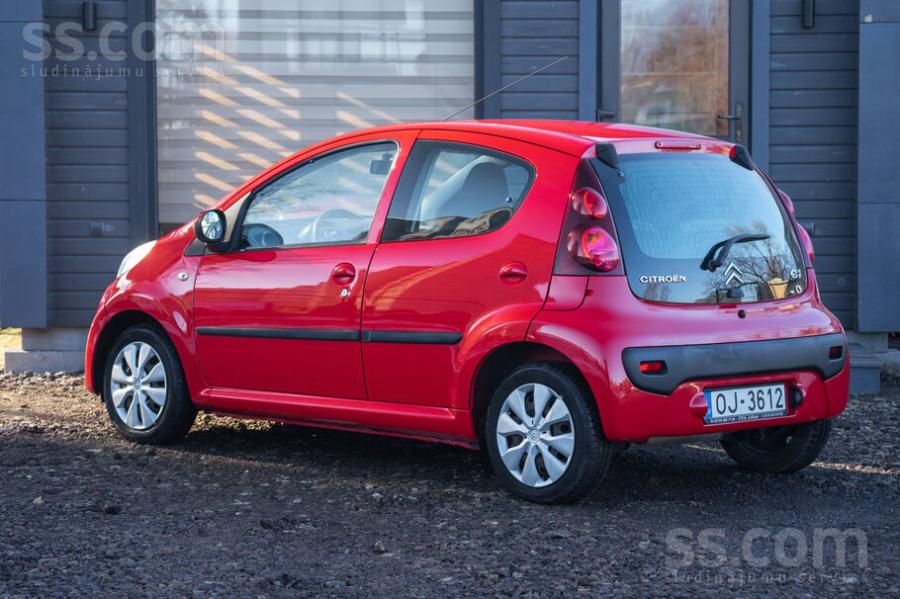 Red Citroen C1 2009 in Riga, with an engine capacity of 1.00 L and mileage of 178 thousand km for 2500 €, photo 4 on AUTOMOTO.COM.LV