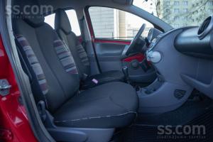 Red Citroen C1 2009 in Riga, with an engine capacity of 1.00 L and mileage of 178 thousand km for 2500 €, photo 13 on AUTOMOTO.COM.LV