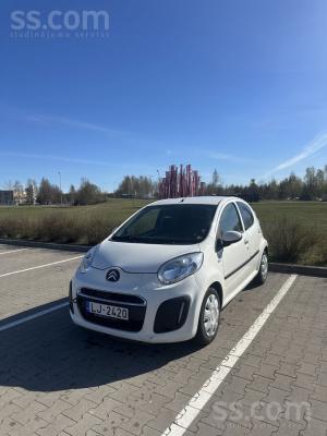 Balts Citroen C1 2014 Rīga, ar dzinēja tilpumu 1.00 L un nobraukumu 100 tūkst. km par 2550 €, foto 3 vietnē AUTOMOTO.COM.LV