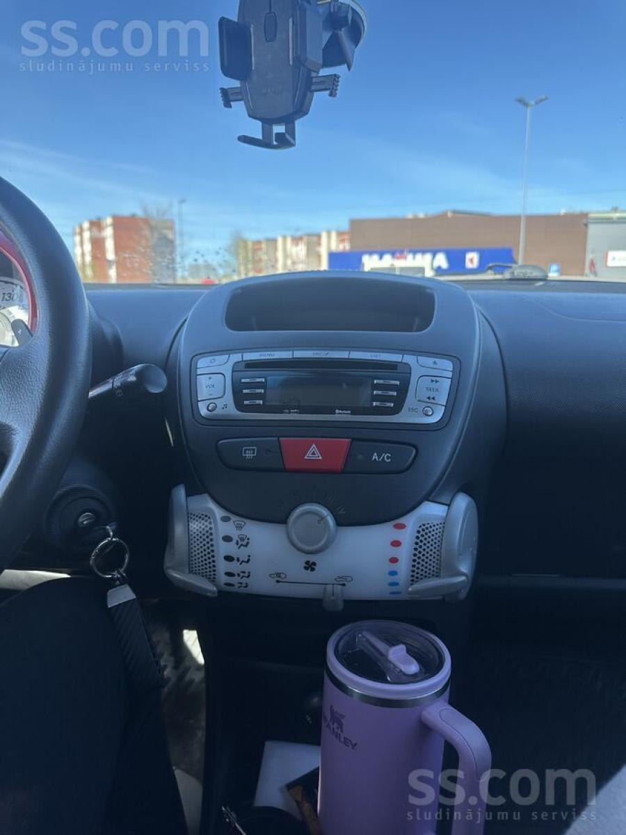Balts Citroen C1 2014 Rīga, ar dzinēja tilpumu 1.00 L un nobraukumu 100 tūkst. km par 2550 €, foto 10 vietnē AUTOMOTO.COM.LV