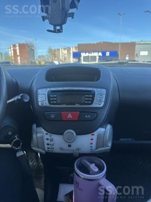 Balts Citroen C1 2014 Rīga, ar dzinēja tilpumu 1.00 L un nobraukumu 100 tūkst. km par 2550 €, foto 11 vietnē AUTOMOTO.COM.LV