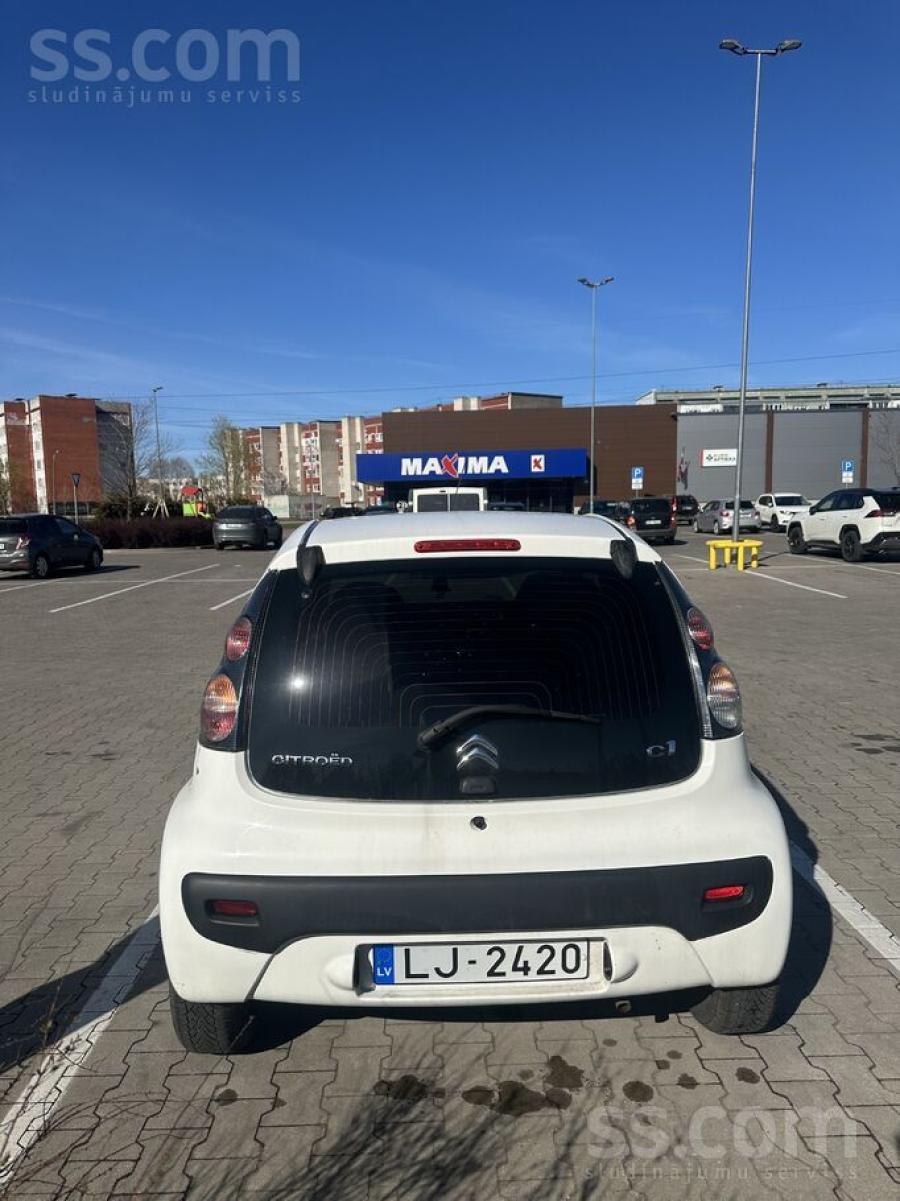 Balts Citroen C1 2014 Rīga, ar dzinēja tilpumu 1.00 L un nobraukumu 100 tūkst. km par 2550 €, foto 12 vietnē AUTOMOTO.COM.LV