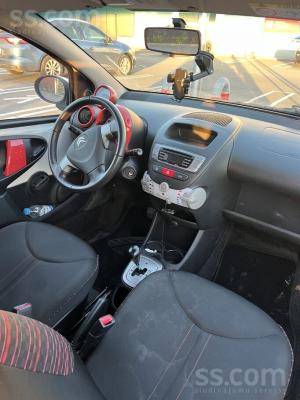 White Citroen C1 2014 in Riga, with an engine capacity of 1.00 L and mileage of 101 thousand km for 2700 €, photo 6 on AUTOMOTO.COM.LV