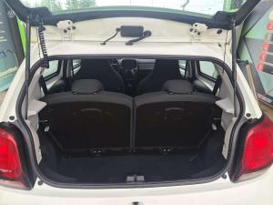 White Citroen C1 2016 in Utena, with an engine capacity of 1.20 L and mileage of 159 thousand km for 3650 €, photo 12 on AUTOMOTO.COM.LV