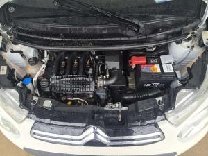 White Citroen C1 2016 in Utena, with an engine capacity of 1.20 L and mileage of 159 thousand km for 3650 €, photo 16 on AUTOMOTO.COM.LV
