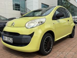 Yellow Citroen C1 2007 in Riga, with an engine capacity of 1.00 L and mileage of 0 thousand km for 1800 €, photo 3 on AUTOMOTO.COM.LV