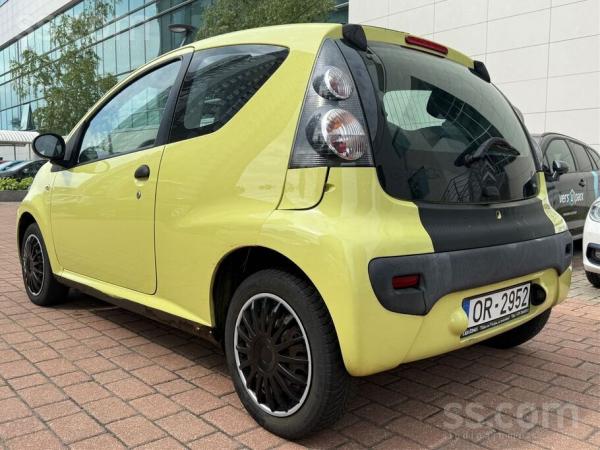 Yellow Citroen C1 2007 in Riga, with an engine capacity of 1.00 L and mileage of 0 thousand km for 1800 €, photo 5 on AUTOMOTO.COM.LV