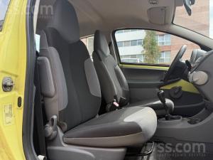 Yellow Citroen C1 2007 in Riga, with an engine capacity of 1.00 L and mileage of 0 thousand km for 1800 €, photo 8 on AUTOMOTO.COM.LV