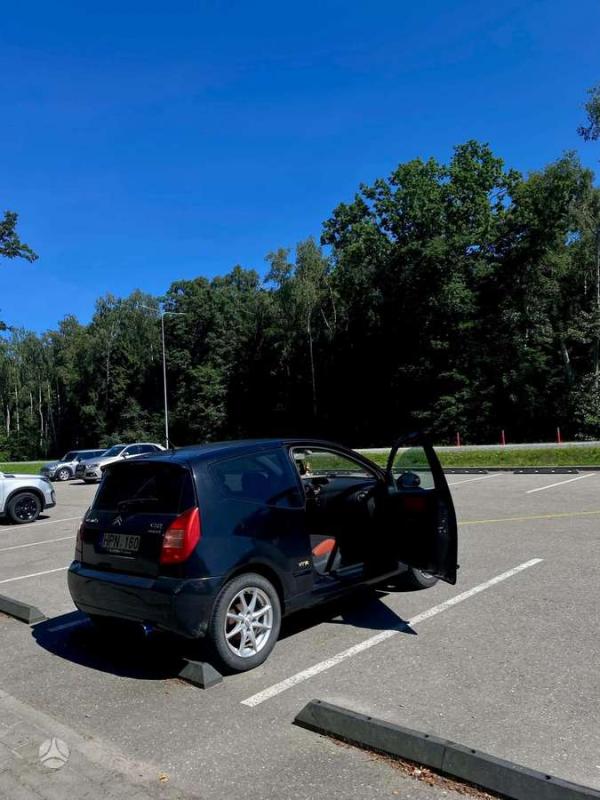 Melns Citroen C2 2003 Klaipėda, ar dzinēja tilpumu 1.36 L un nobraukumu 118 tūkst. km par 1300 €, foto 2 vietnē AUTOMOTO.COM.LV