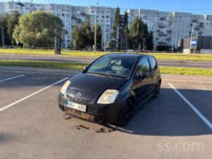 Melns Citroen C2 2004 Rīga, ar dzinēja tilpumu 1.10 L un nobraukumu 262 tūkst. km par 800 €, foto  vietnē AUTOMOTO.COM.LV
