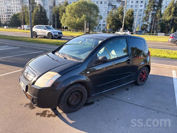 Черный Ситроен С2 2004 в Рига, объемом двигателя 1.10 л и пробегом 262 тыс. км за 800 €, фото 3 на AUTOMOTO.COM.LV