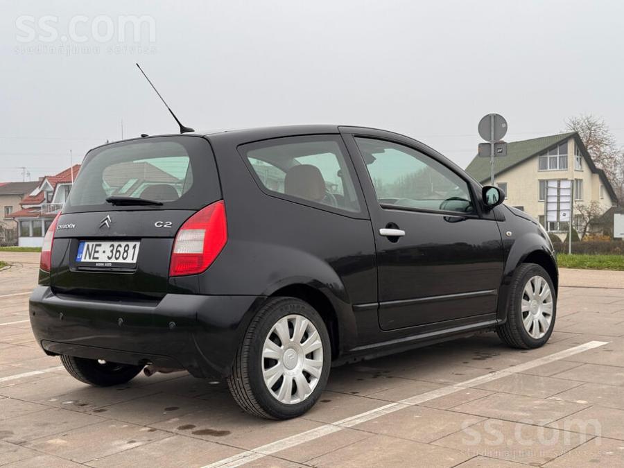 Melns Citroen C2 2005 Ogre, ar dzinēja tilpumu 1.40 L un nobraukumu 196 tūkst. km par 1700 €, foto 3 vietnē AUTOMOTO.COM.LV