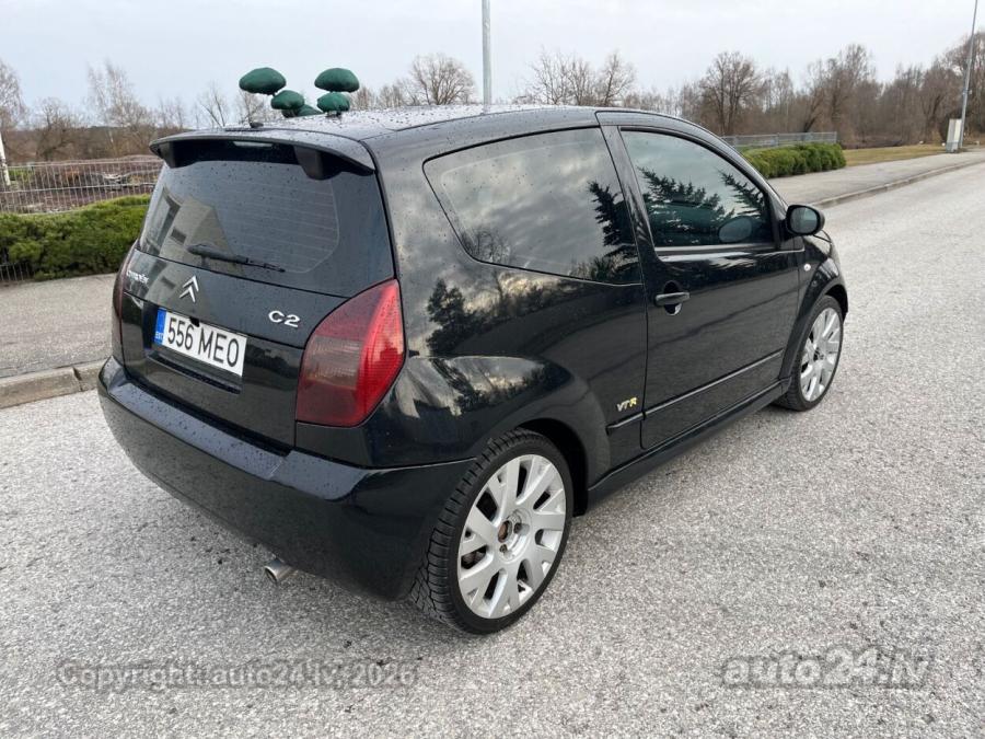 Black Citroen C2 2005 in Tartu, with an engine capacity of 1.60 L and mileage of 205 thousand km for 1990 €, photo 3 on AUTOMOTO.COM.LV