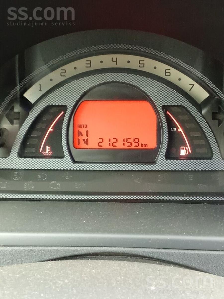 Черный Ситроен С2 2005 в Краслава, объемом двигателя 1.40 л и пробегом 212 тыс. км за 500 €, фото 6 на AUTOMOTO.COM.LV