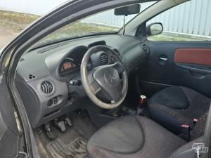 Black Citroen C2 2005 in Siauliai, with an engine capacity of 1.10 L and mileage of 154 thousand km for 500 €, photo 8 on AUTOMOTO.COM.LV