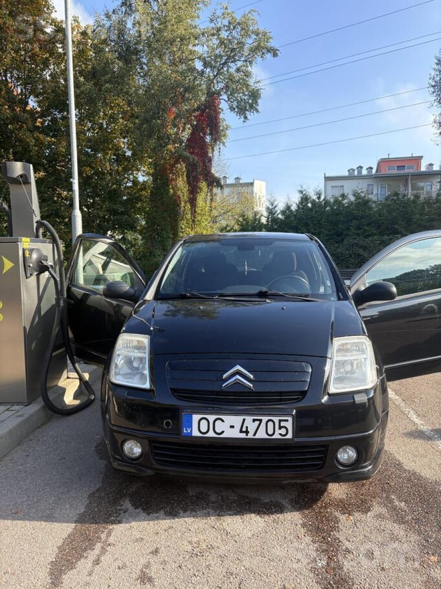 Melns Citroen C2 2005 Rīga, ar dzinēja tilpumu 1.60 L un nobraukumu 188 tūkst. km par 1800 €, foto 1 vietnē AUTOMOTO.COM.LV