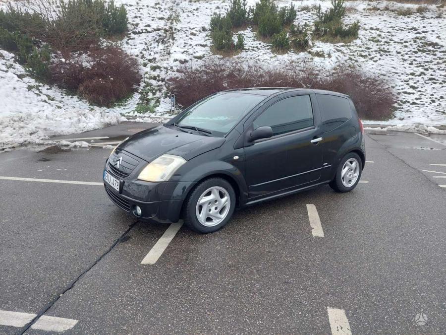 Melns Citroen C2 2006 Viļņa, ar dzinēja tilpumu 1.36 L un nobraukumu 163 tūkst. km par 700 €, foto 1 vietnē AUTOMOTO.COM.LV