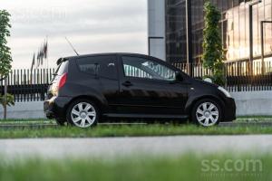Melns Citroen C2 2006 Rīga, ar dzinēja tilpumu 1.60 L un nobraukumu 107 tūkst. km par 1400 €, foto 2 vietnē AUTOMOTO.COM.LV
