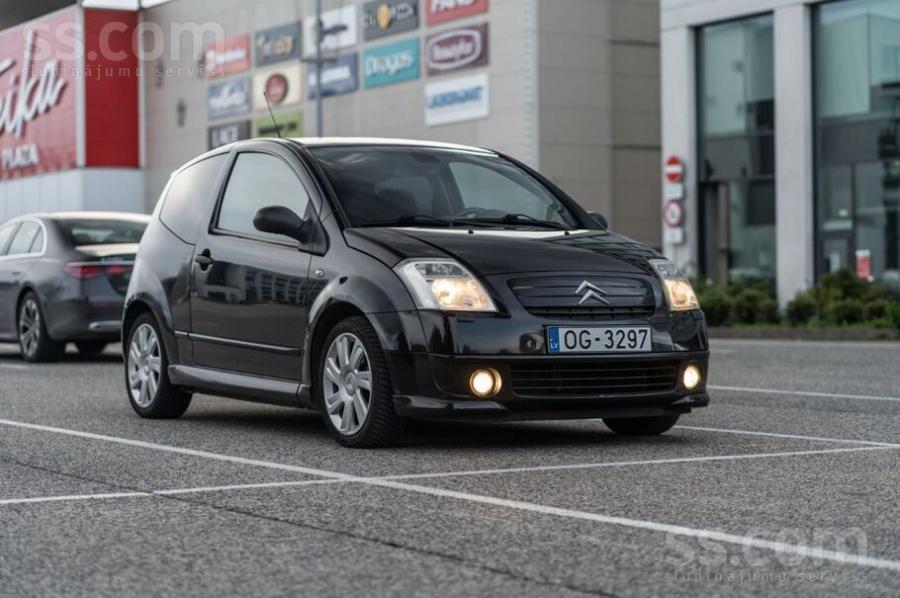 Melns Citroen C2 2006 Rīga, ar dzinēja tilpumu 1.60 L un nobraukumu 107 tūkst. km par 1400 €, foto 4 vietnē AUTOMOTO.COM.LV
