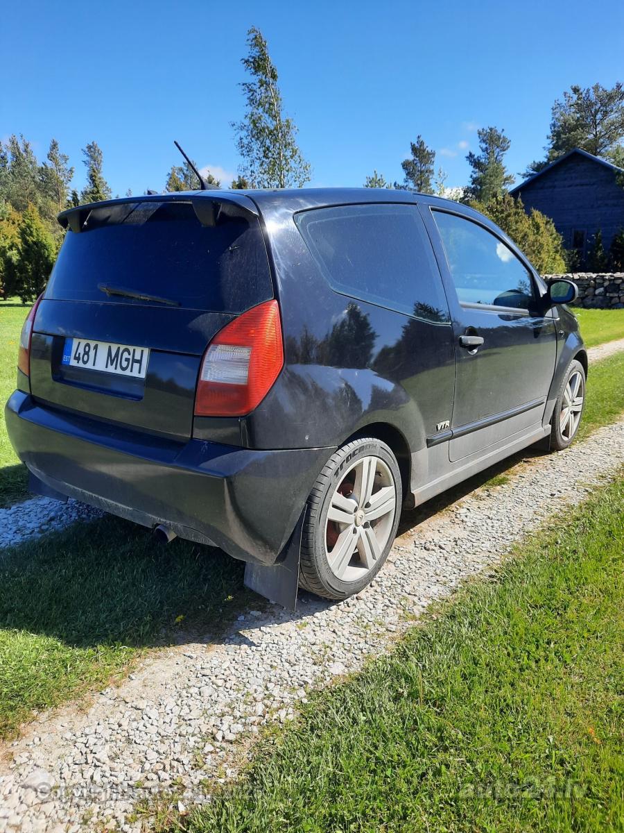 Black Citroen C2 2006 in Kuressaare, with an engine capacity of 1.40 L and mileage of 260 thousand km for 1600 €, photo 3 on AUTOMOTO.COM.LV