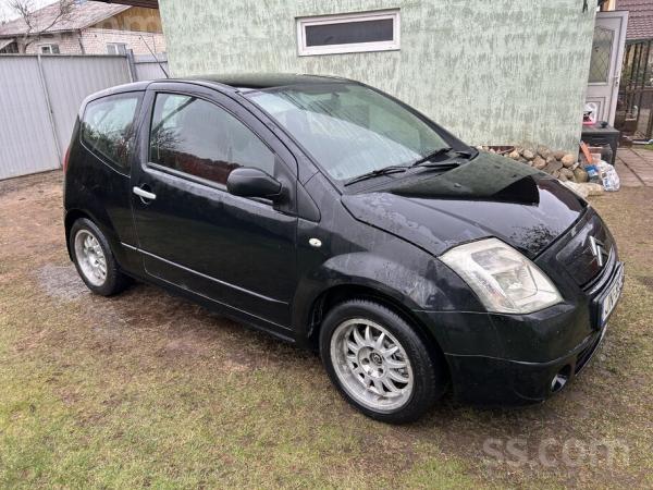 Black Citroen C2 2006 in Kraslava, with an engine capacity of 1.40 L and mileage of 271 thousand km for 1400 €, photo 2 on AUTOMOTO.COM.LV