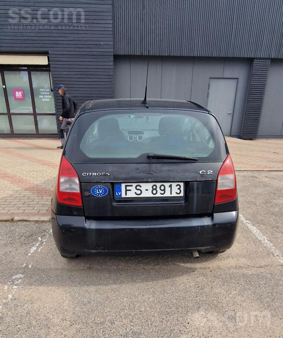 Black Citroen C2 2006 in Riga, with an engine capacity of 1.40 L and mileage of 263 thousand km for 500 €, photo 6 on AUTOMOTO.COM.LV